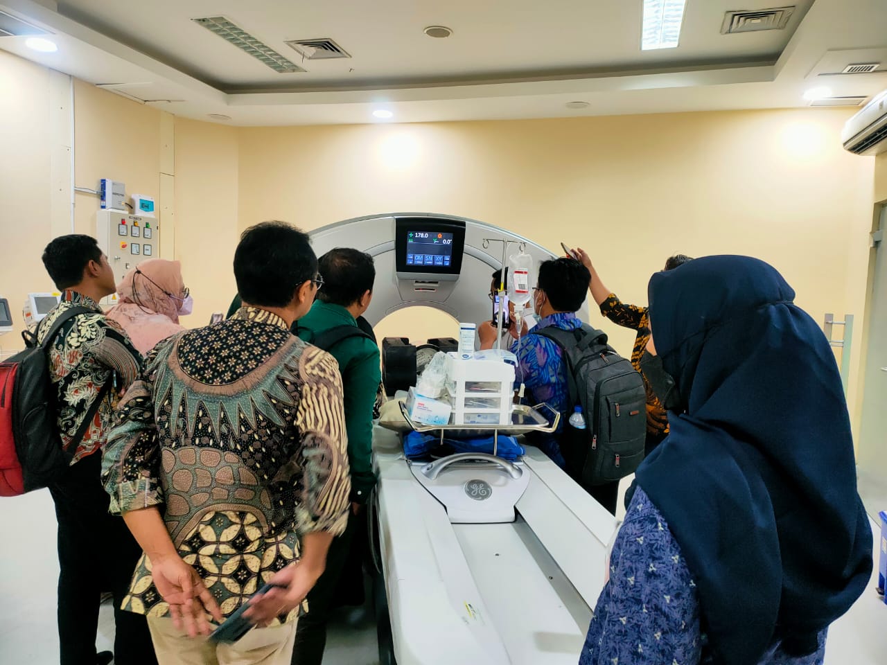 Prodi Fisika Ikuti Workshop Alat Hibah IAEA di Undip – FTS UNAS